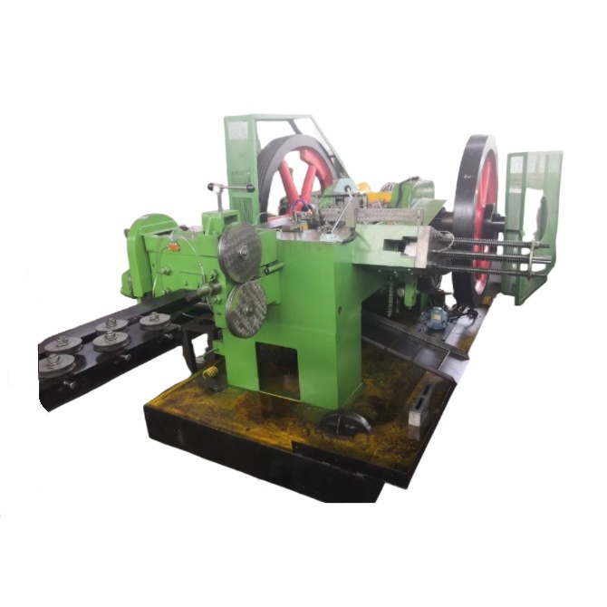 Bolt cold heading machine